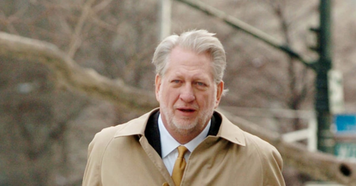 From bouncer to billionaire, Ebbers took unorthodox path