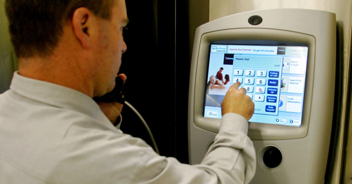 Australia debuts interactive pay phones