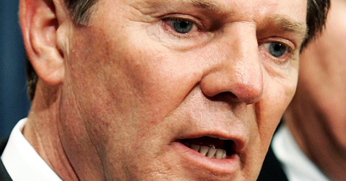 Report: DeLay agreed to let comatose father die