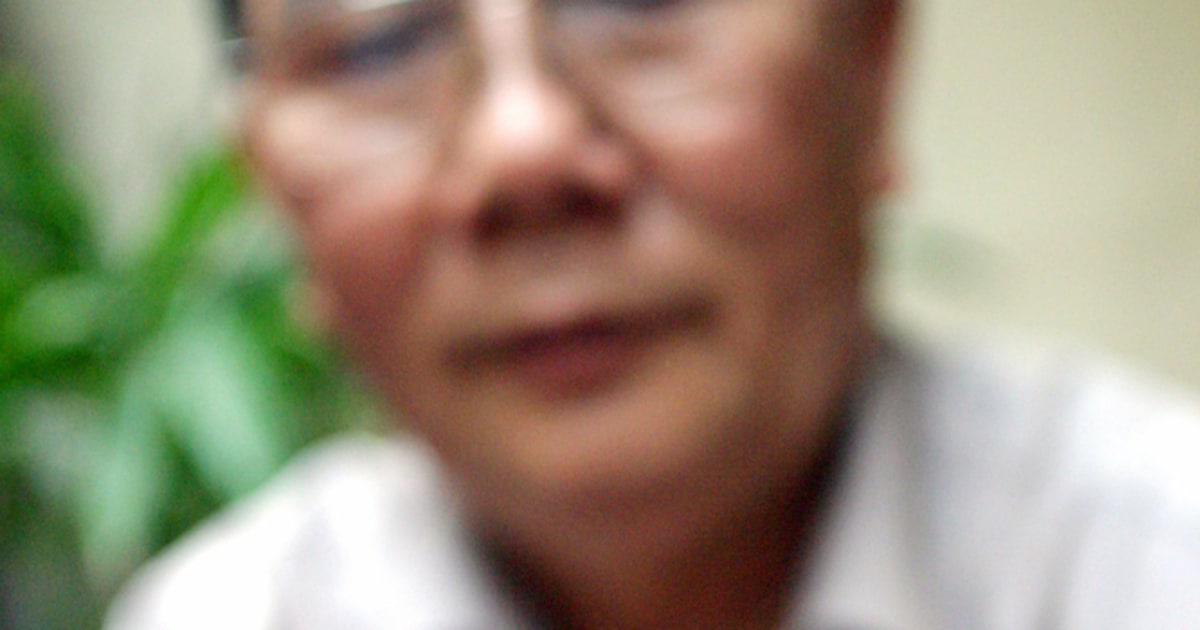 ‘Professor Turtle’ keeps lake legend alive