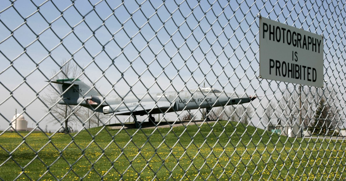 The impact of base closings