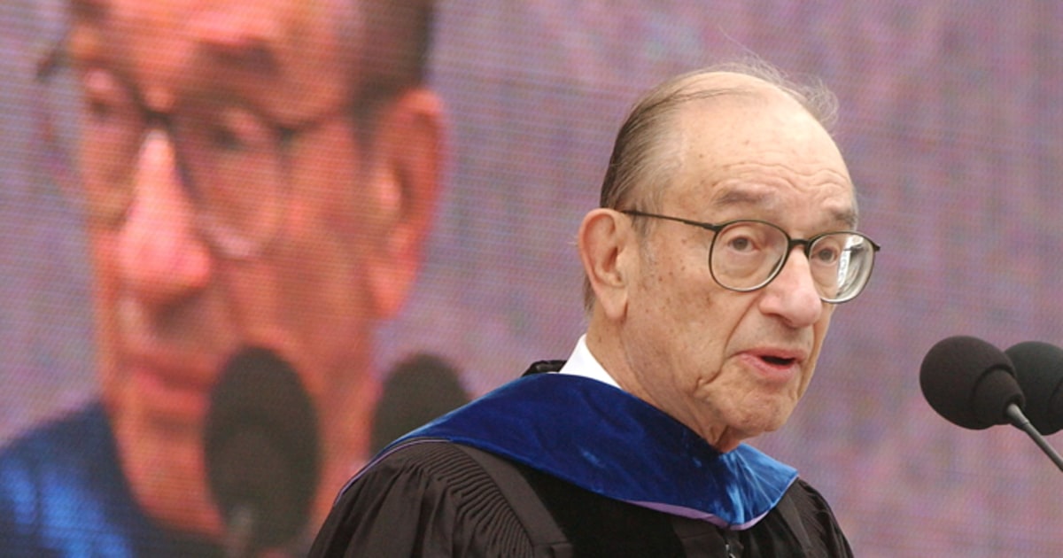 Greenspan to business graduates: Be honest