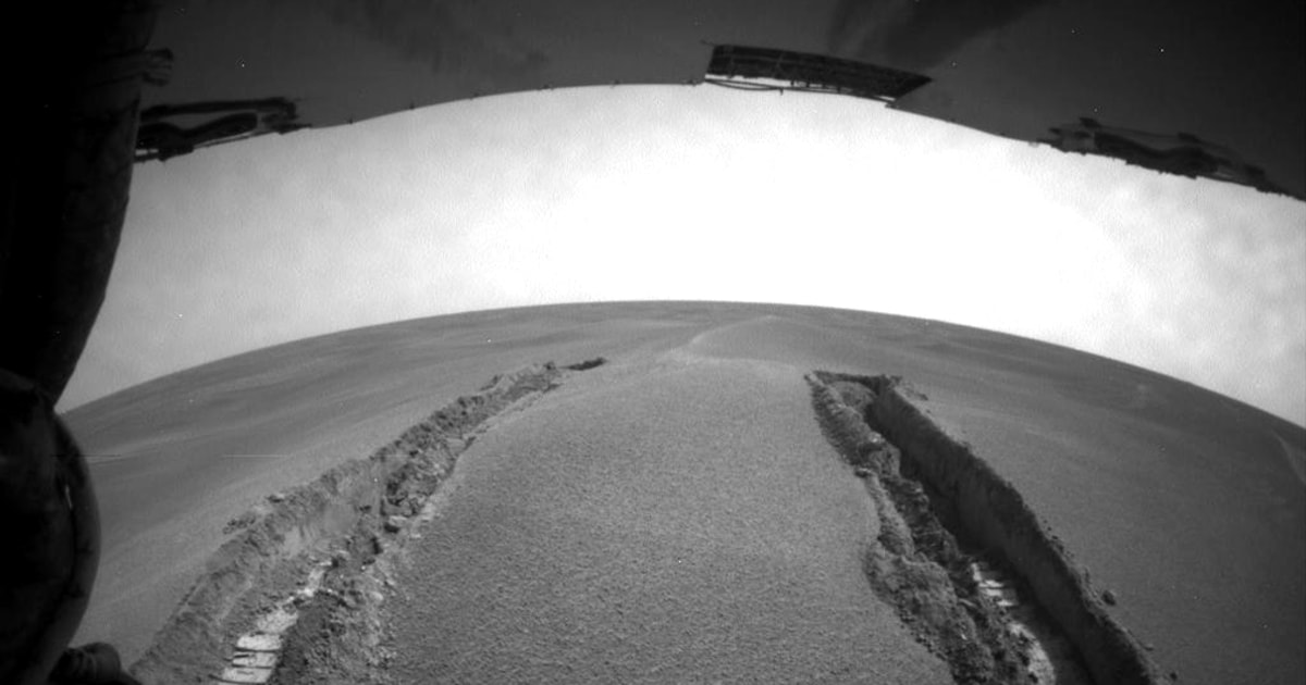 NASA frees rover from Martian sand trap