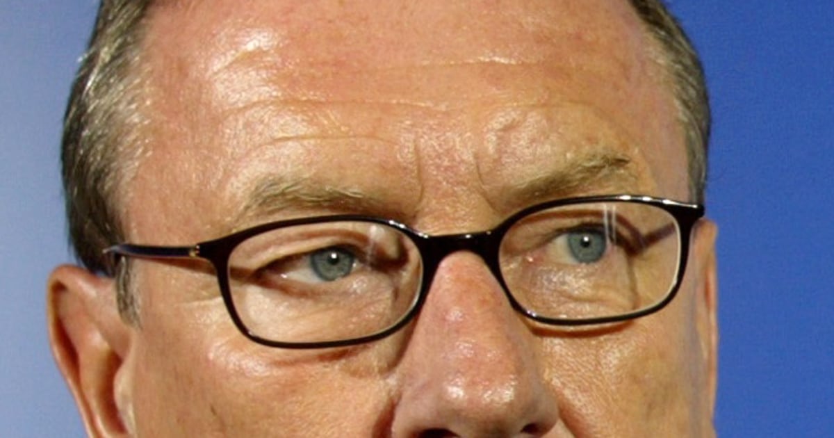 DaimlerChrysler CEO Schrempp to step down