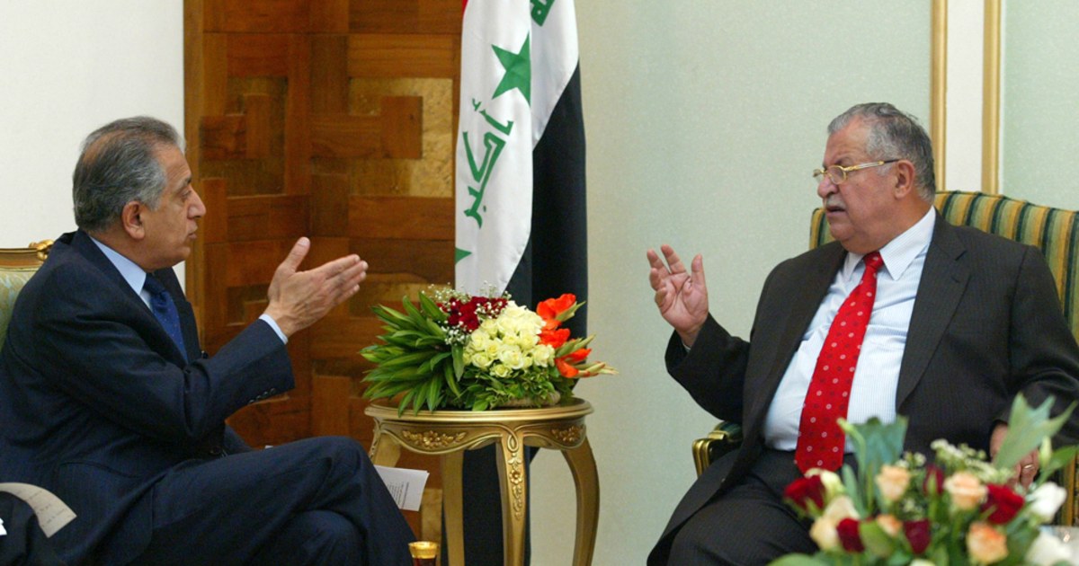 Iraqi leaders struggle to draft constitution