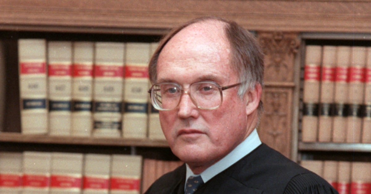 FBI releases Rehnquist drug problem records