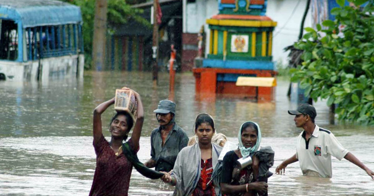 Storm kills 56 in India