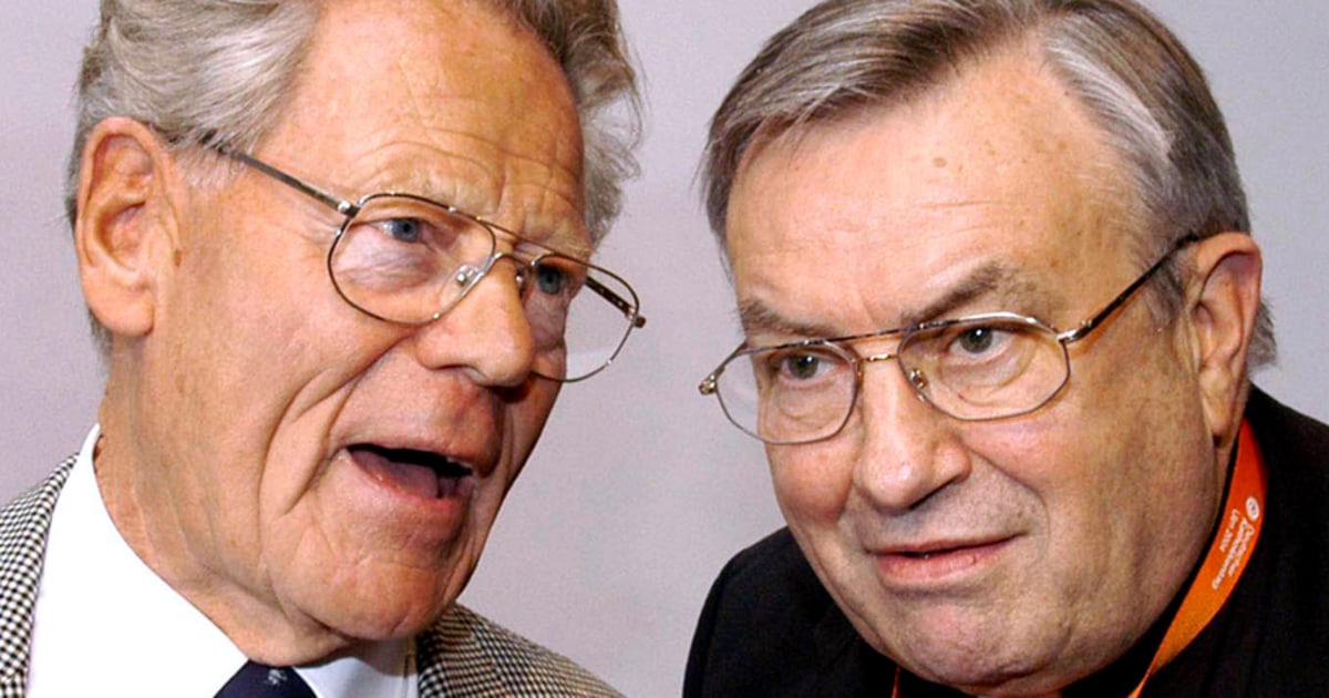 Pope meets with one of his harshest critics