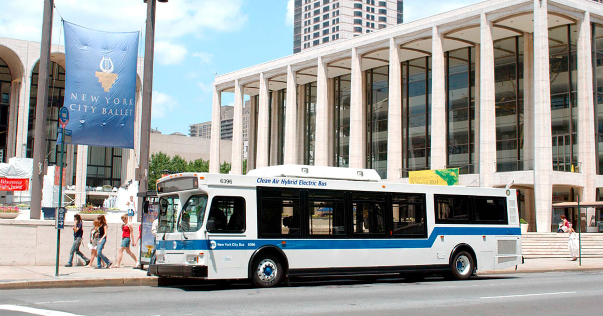 New York City makes largest hybrid bus buy