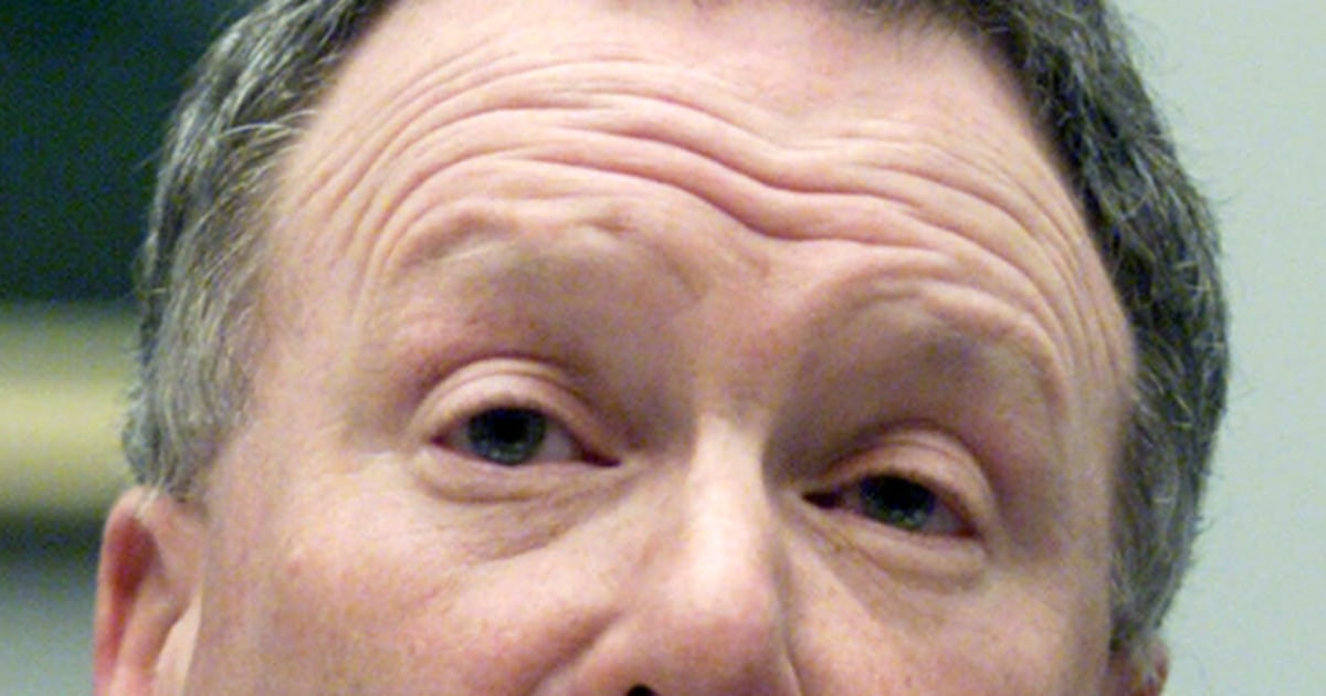 Libby indicted, resigns