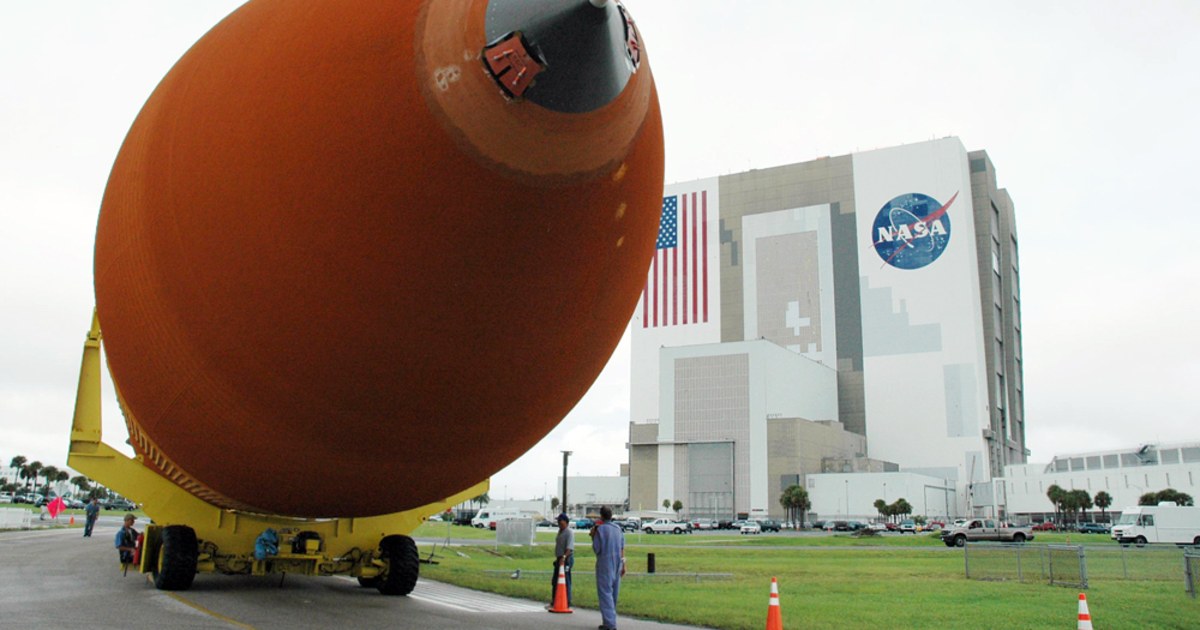 NASA delivers findings on shuttle foam flaws
