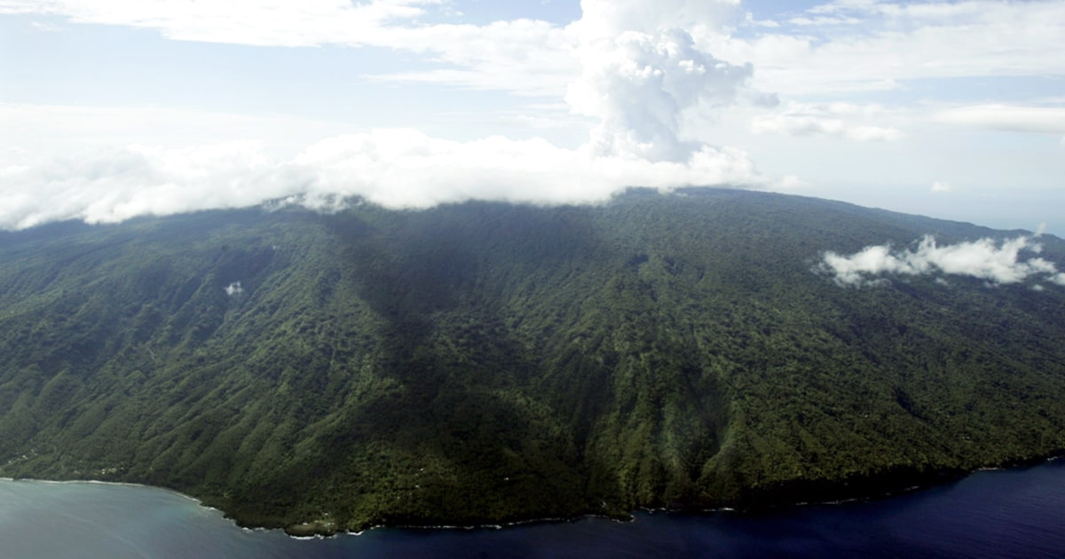 Erupting Vanuatu volcano bursts into life