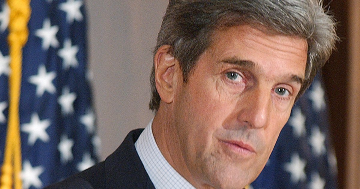 Sen. John Kerry keeps options open for 2008