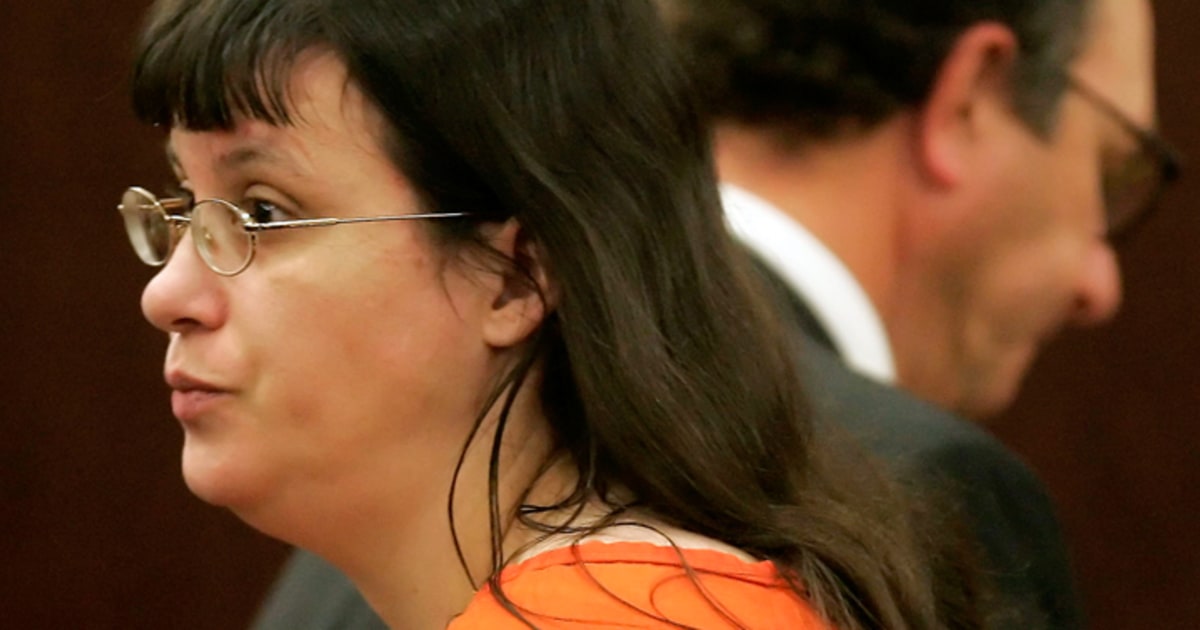 Yates pleads insanity, admits drowning her kids