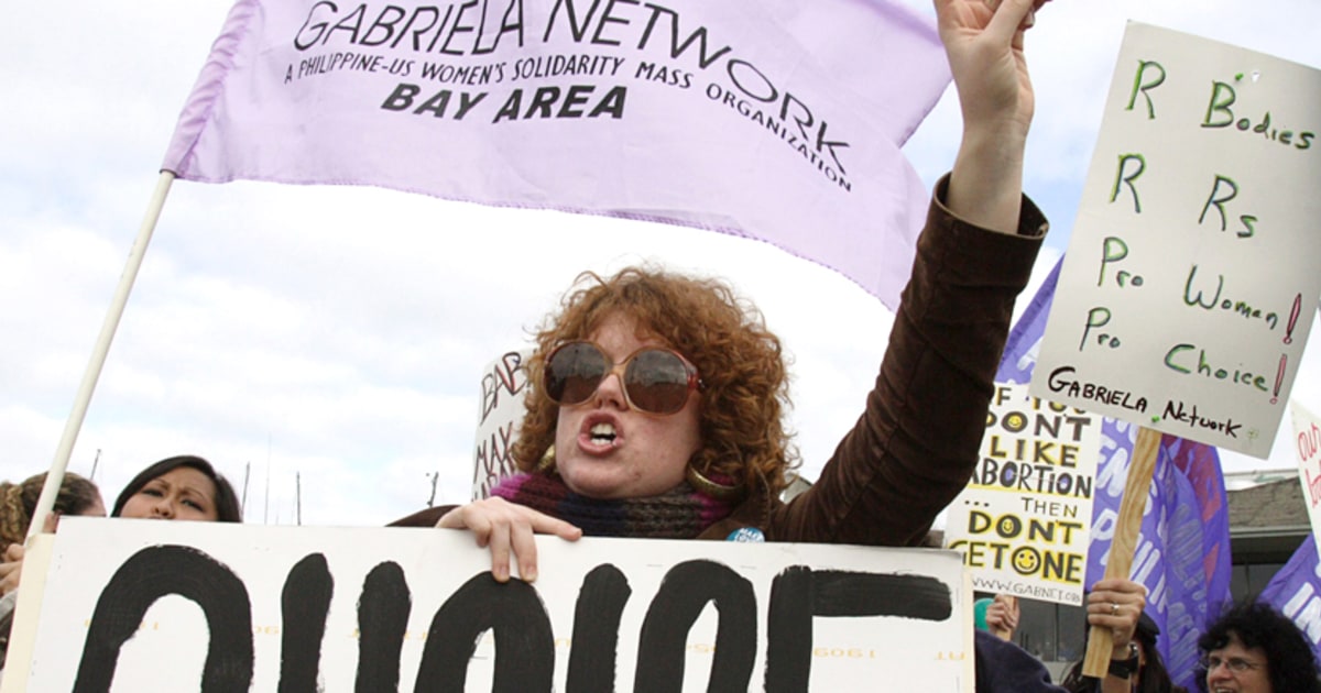 Dueling rallies mark Roe v. Wade anniversary