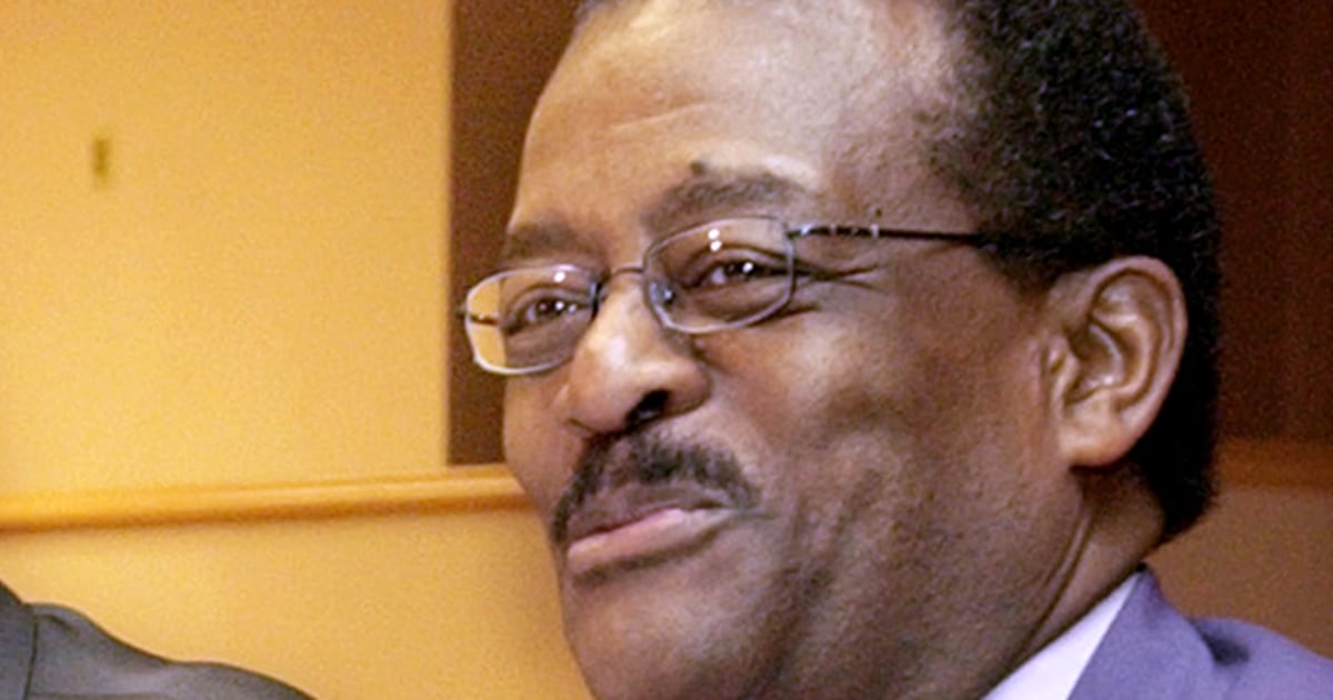 Middle school renamed after Johnnie Cochran