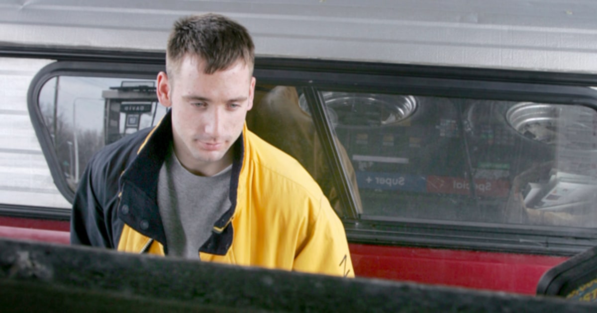 Exxon Mobil posts record profit of $10.7 billion