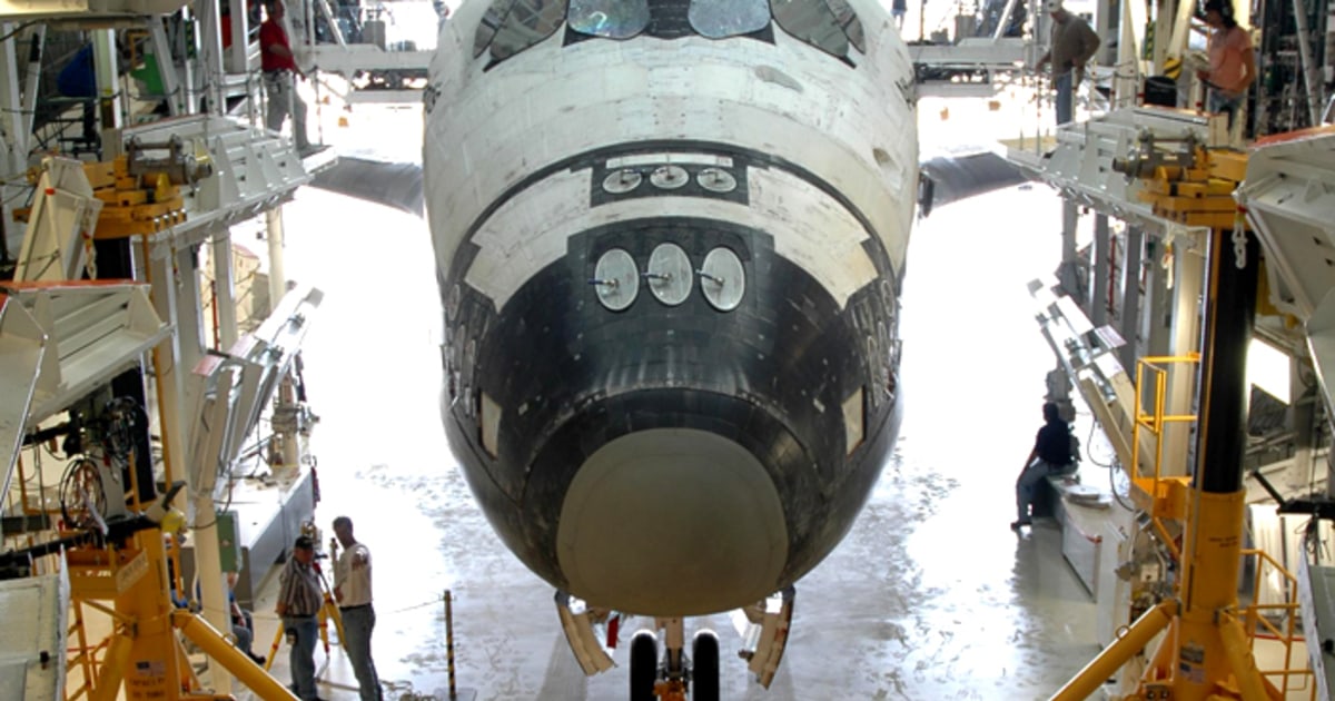 Shuttle Atlantis to be retired in two years