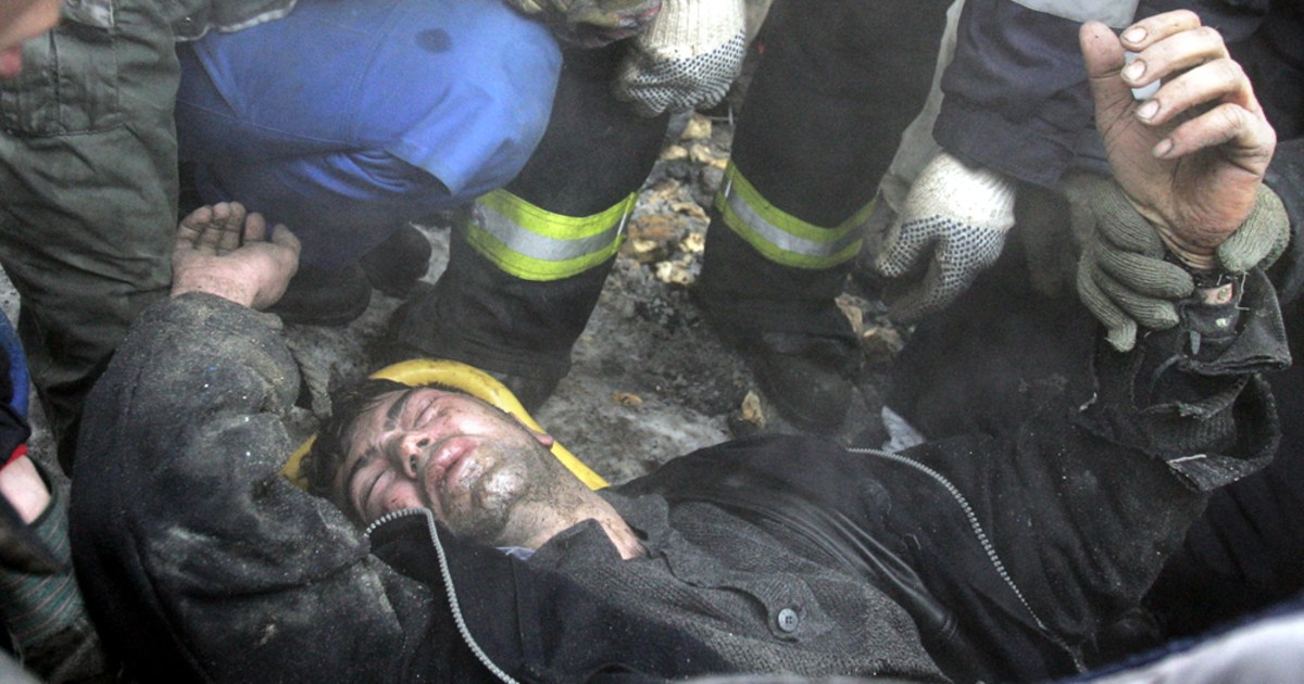 Death toll climbs to 56 in Moscow roof collapse