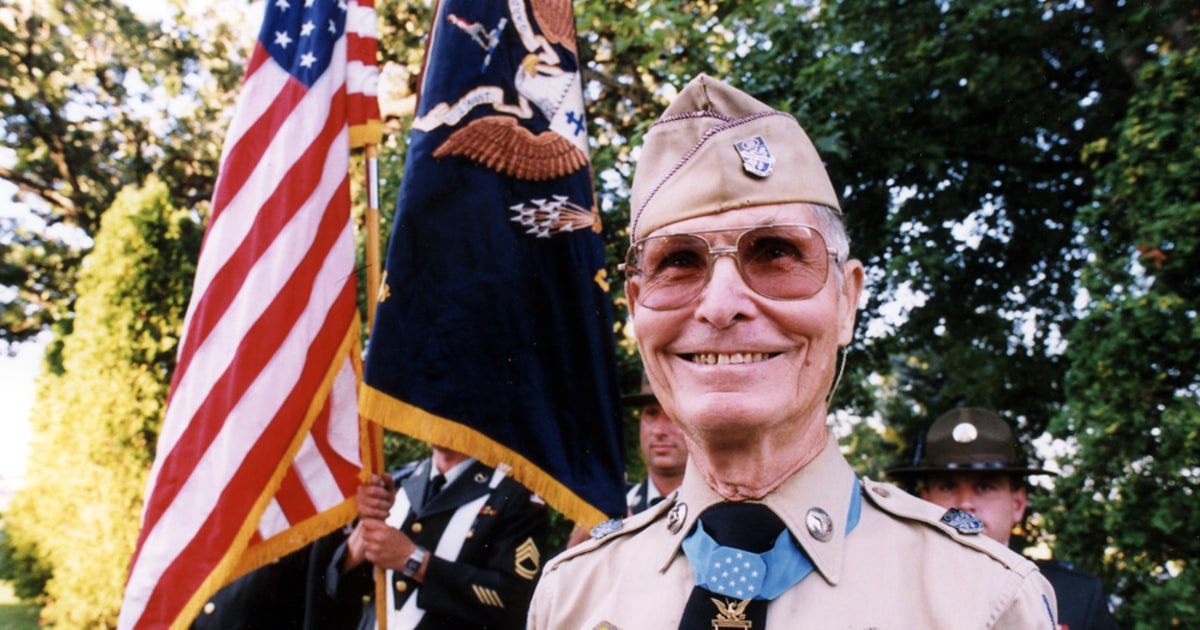 Decorated conscientious objector dies at 87