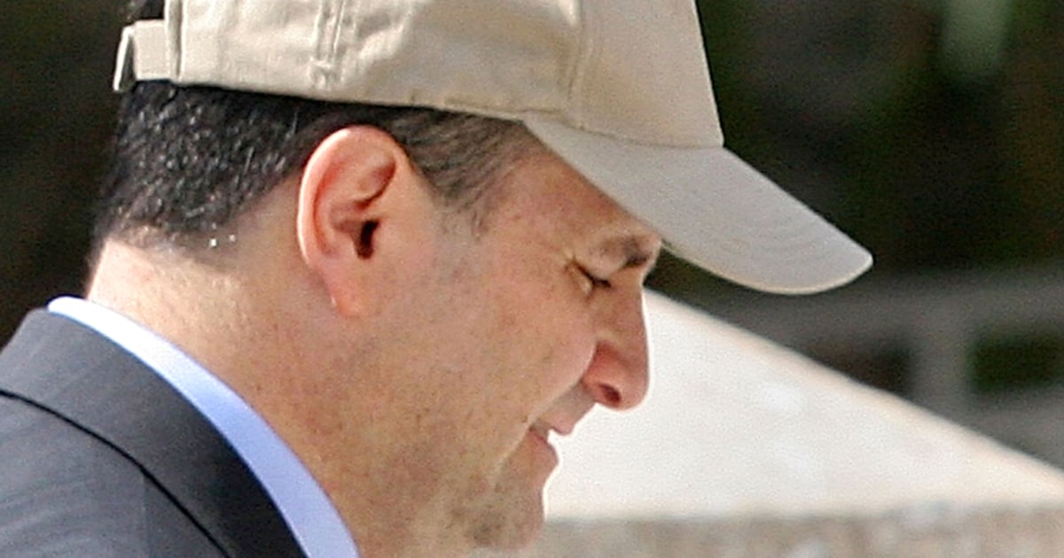 Abramoff, prosecutors file to delay prison date
