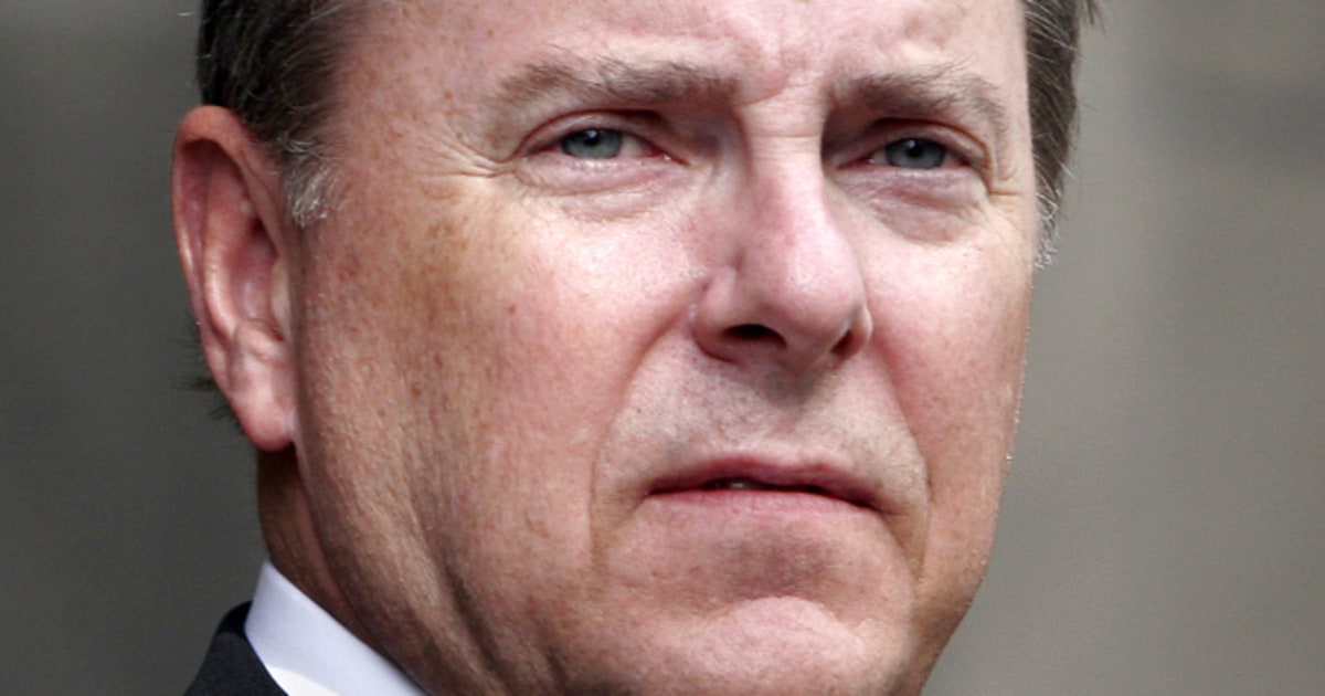 Skilling takes the stand at Enron trial