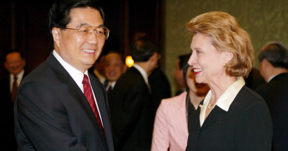 Hu arrives in U.S. ready for business