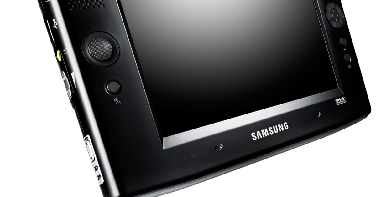 Ultramobile PC makes nice, pricey debut