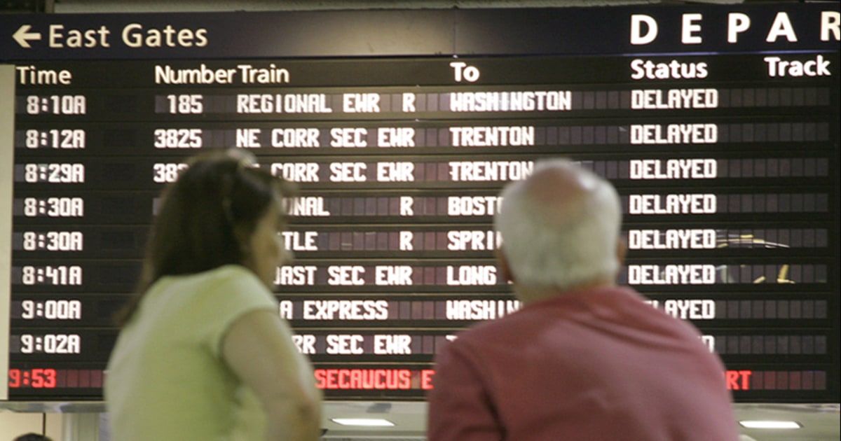 Northeast rail service back after power outage