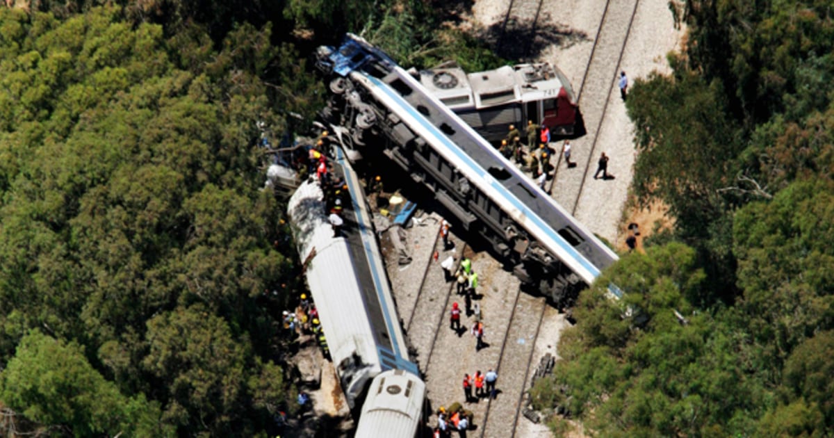 5 killed in Israeli commuter train derailment