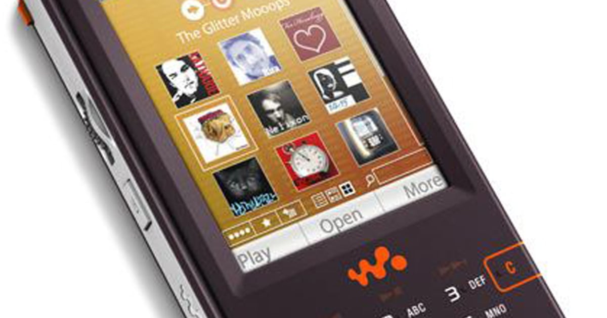 Struggling telcos pin hopes on music phones