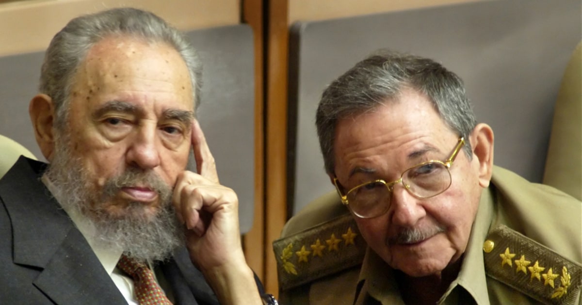 Castro undergoes surgery, relinquishes power