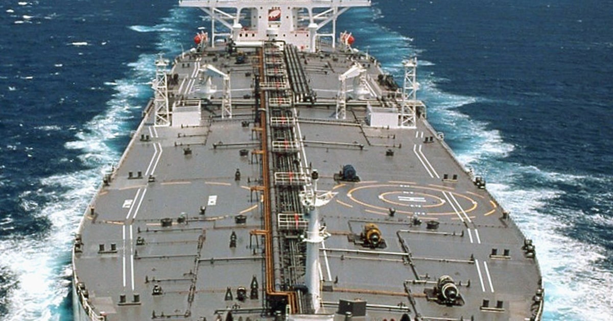 Japanese tanker spills crude oil in Indian Ocean