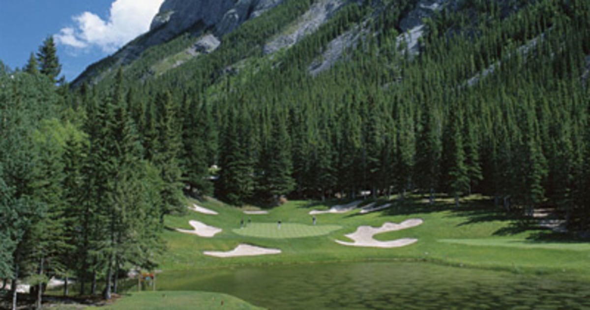 Picture-perfect golf holes