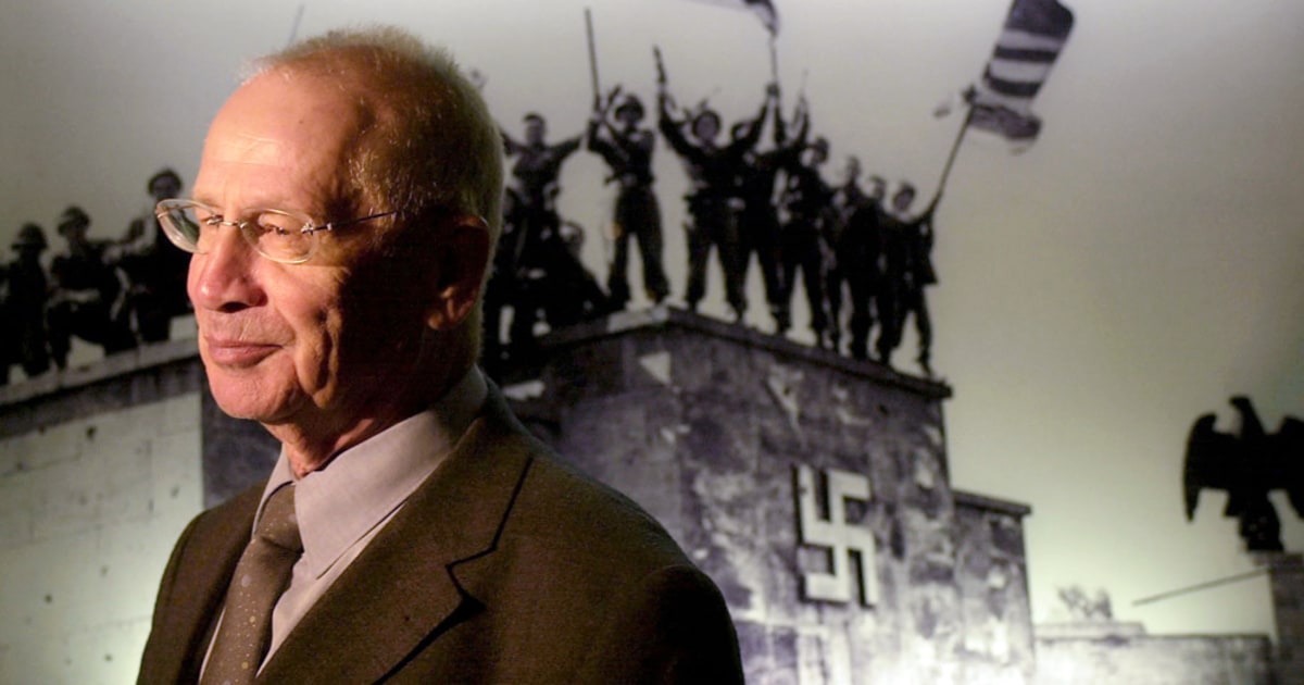 Former East German spymaster dies at 83