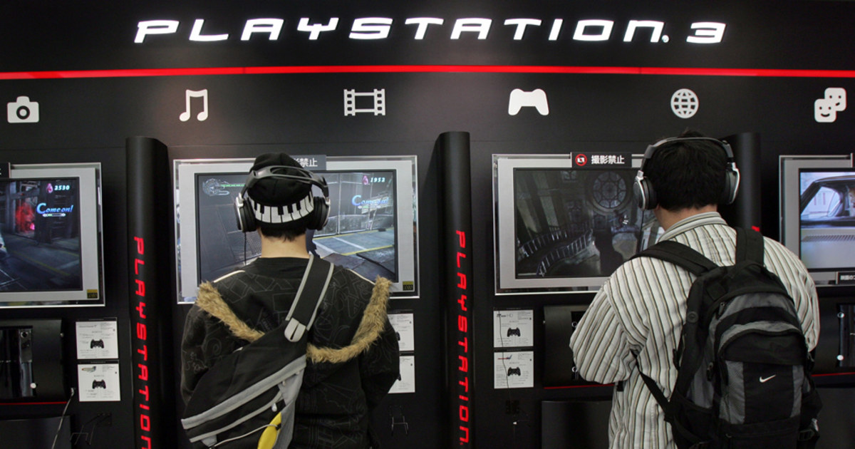 PlayStation 3 debuts to long lines in Japan
