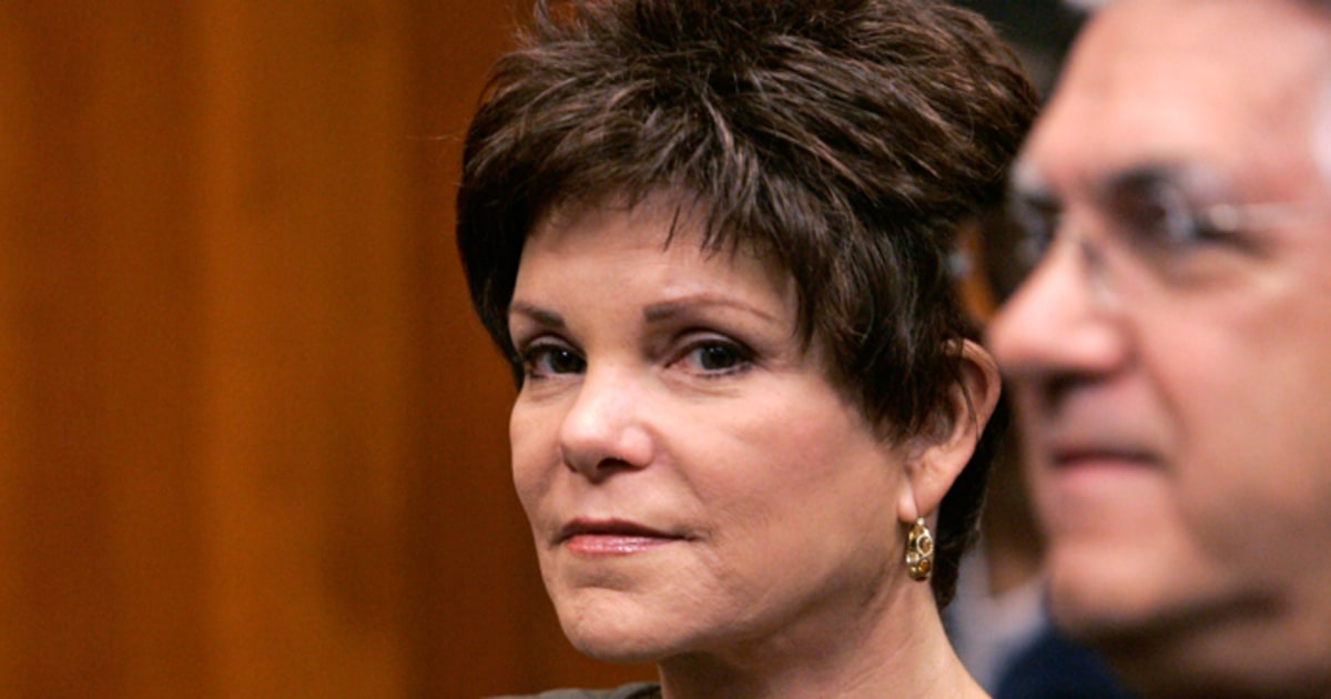 Dunn pleads not guilty in HP board spy case