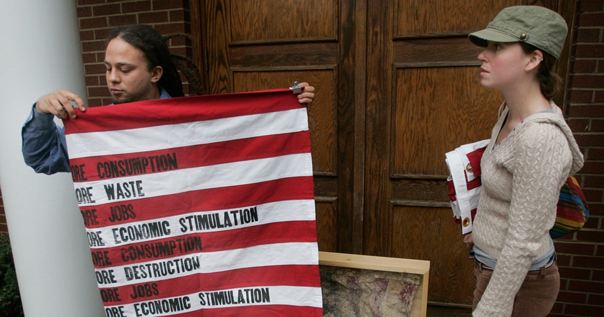Museum lowers deep-fried U.S. flags
