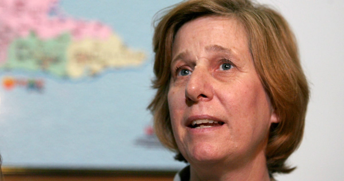 Sheehan, in Cuba, protests Guantanamo prison