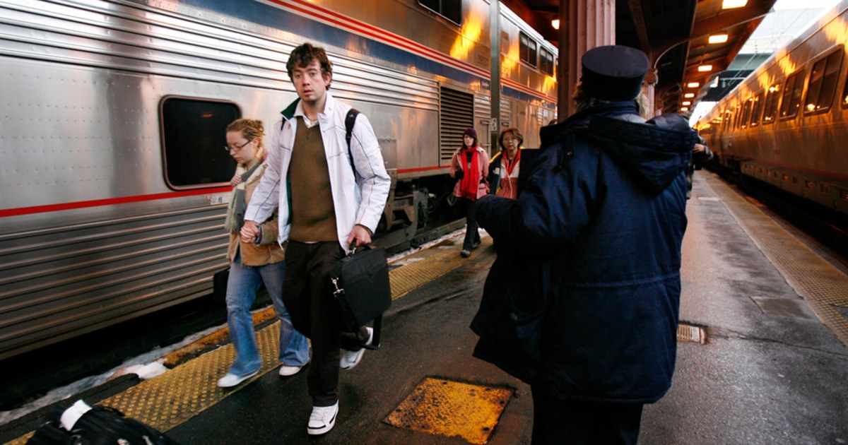 Amtrak can’t run its trains on time