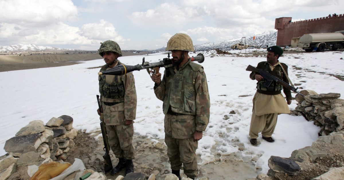 U.S. spy chief pushes for action in Pakistan