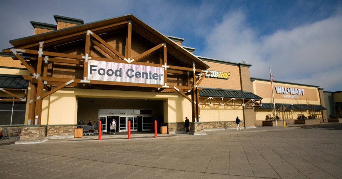 Wal-Mart pushes suppliers to ‘go green’