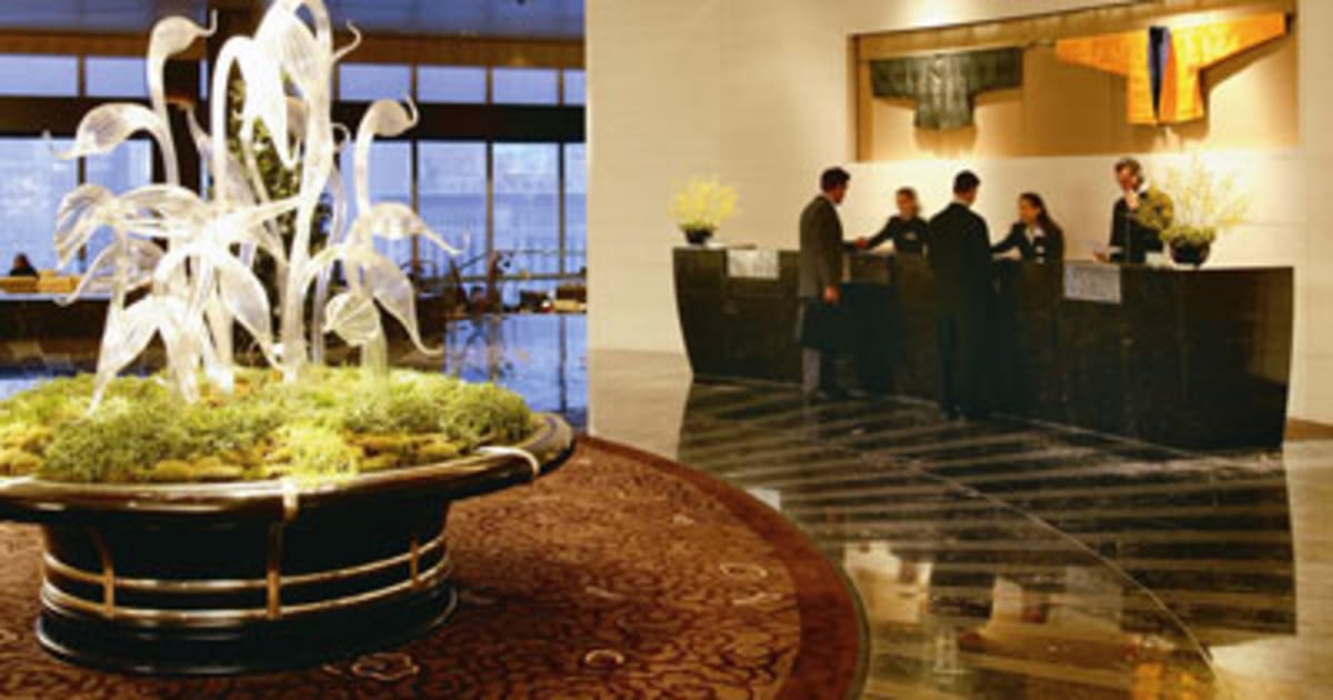 High-tech hotels for business travelers