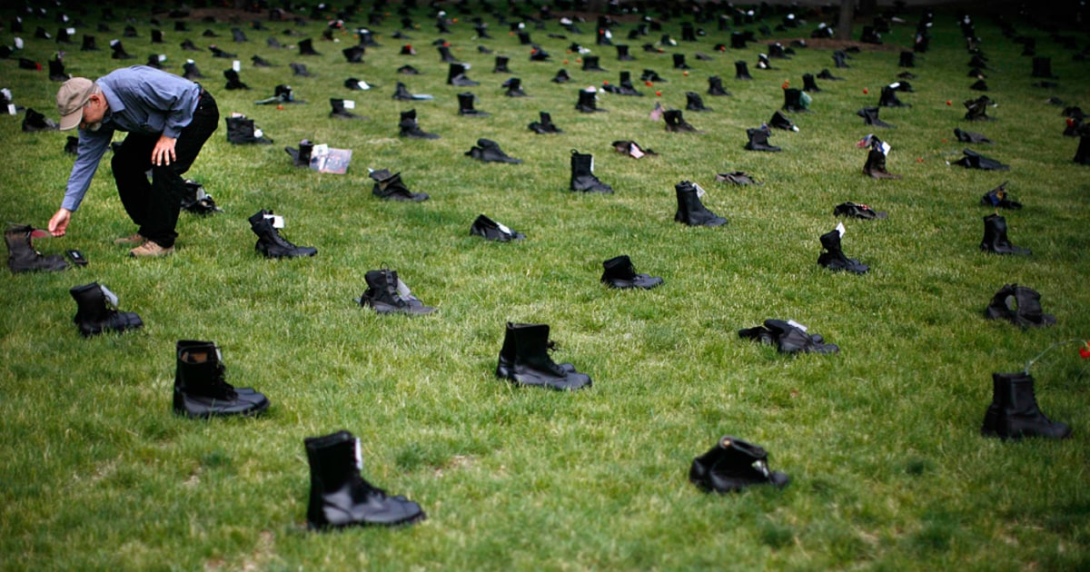 Nearly 1,000 soldiers killed in Iraq in past year