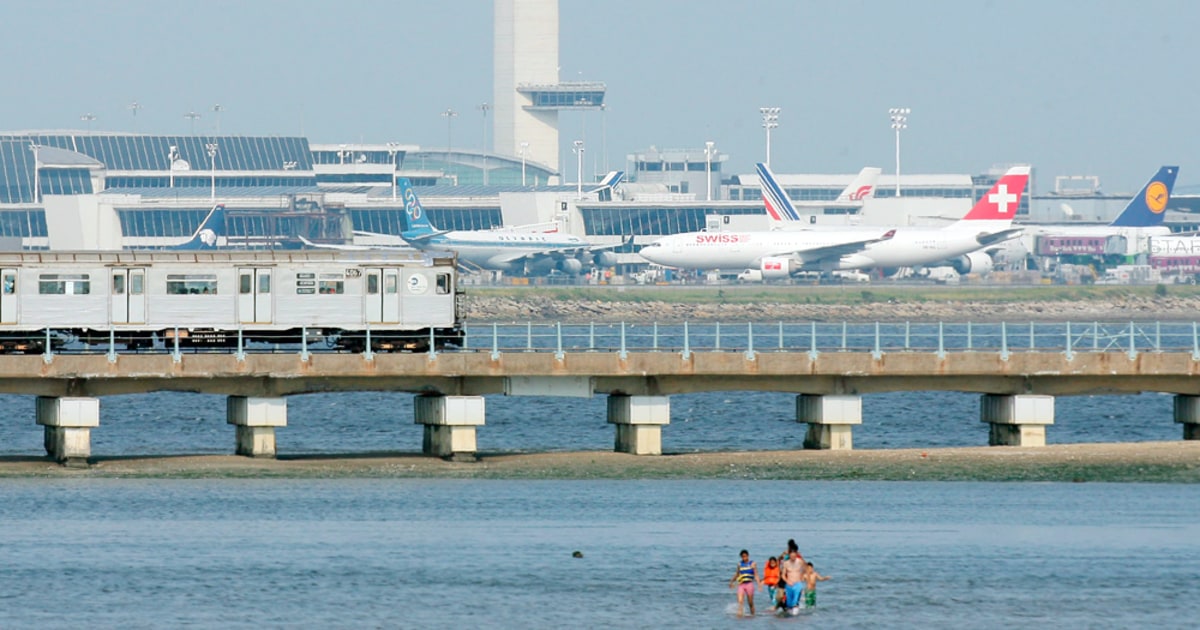 Feds: Informant key to foiling alleged JFK plot