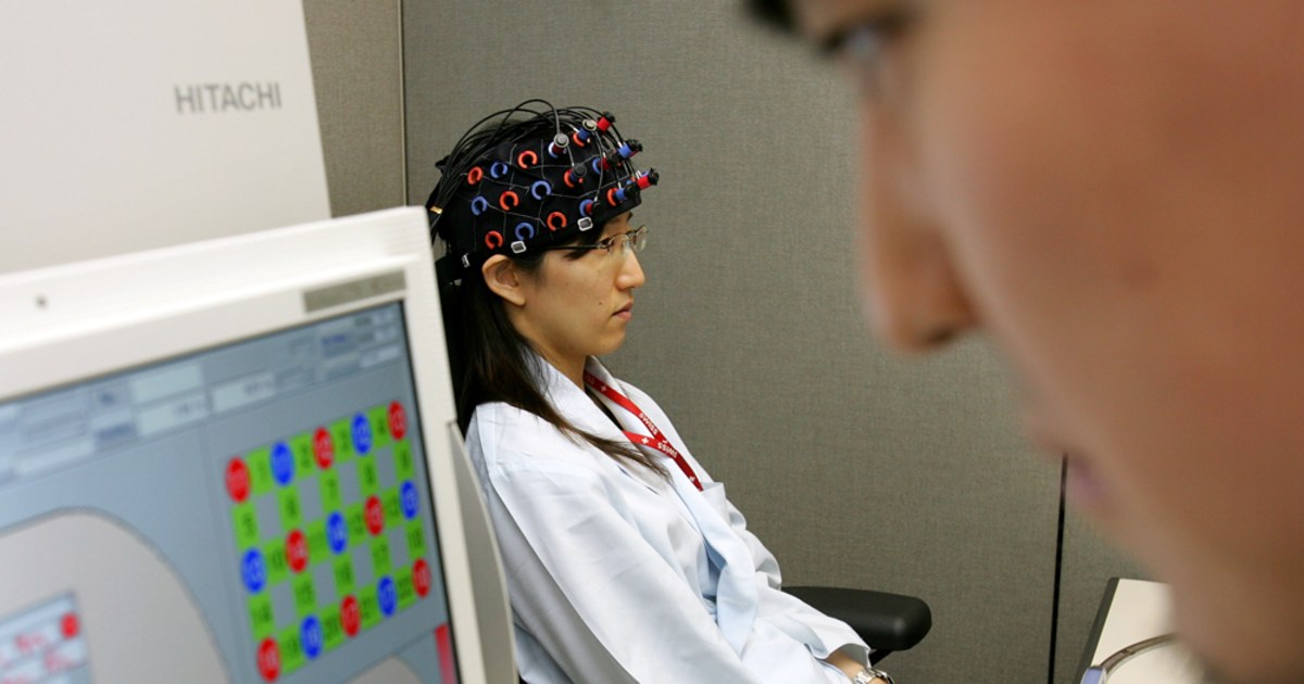 New technology lets mind move toy train