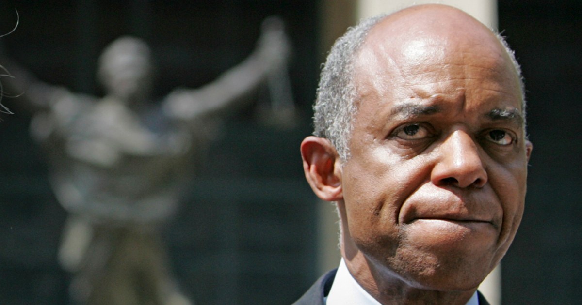 Jefferson faces civil suit tied to alleged bribes