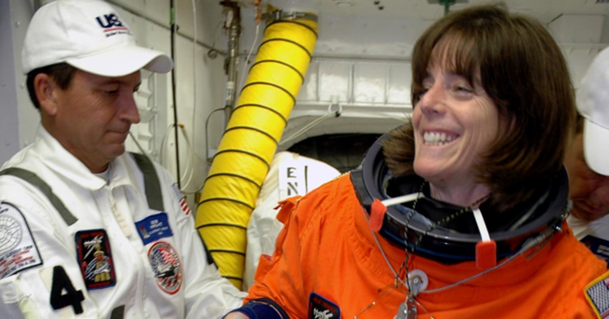 Space shuttle crew aces launch pad test