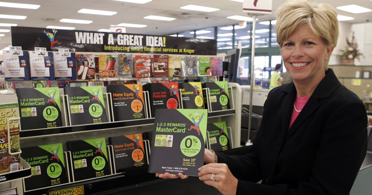 Kroger expands personal finance business