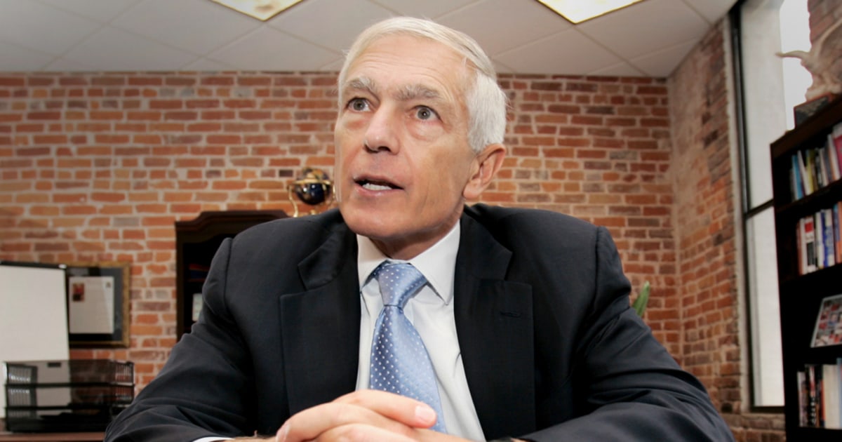 Retired Gen. Clark endorses Clinton's 2008 bid